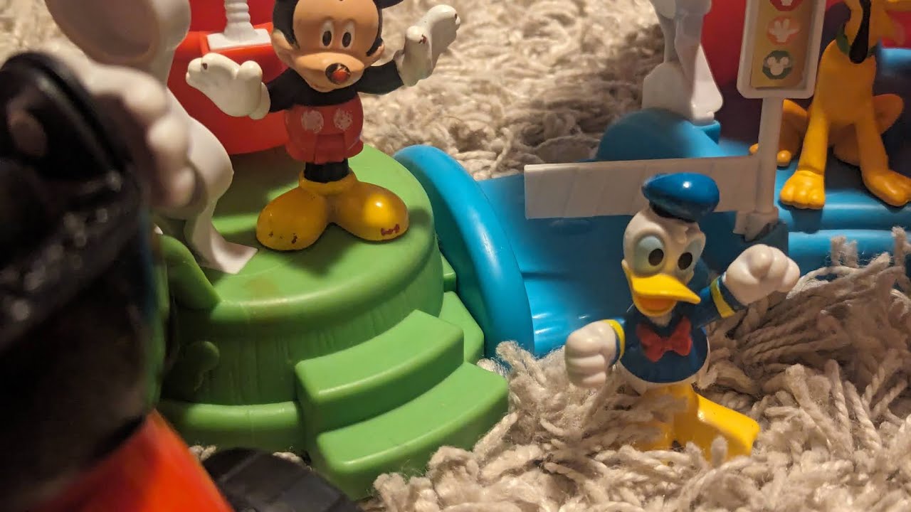 Magical Fun! Explore Disney's Mickey Mouse Clubhouse Playset - Zip ...