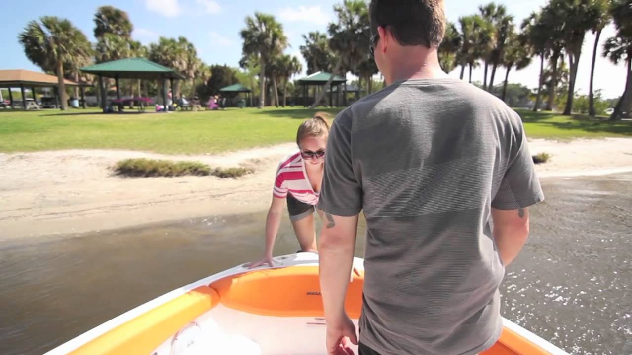 PROPER BOAT BEACHING - Sea-Doo Boat - YouTube