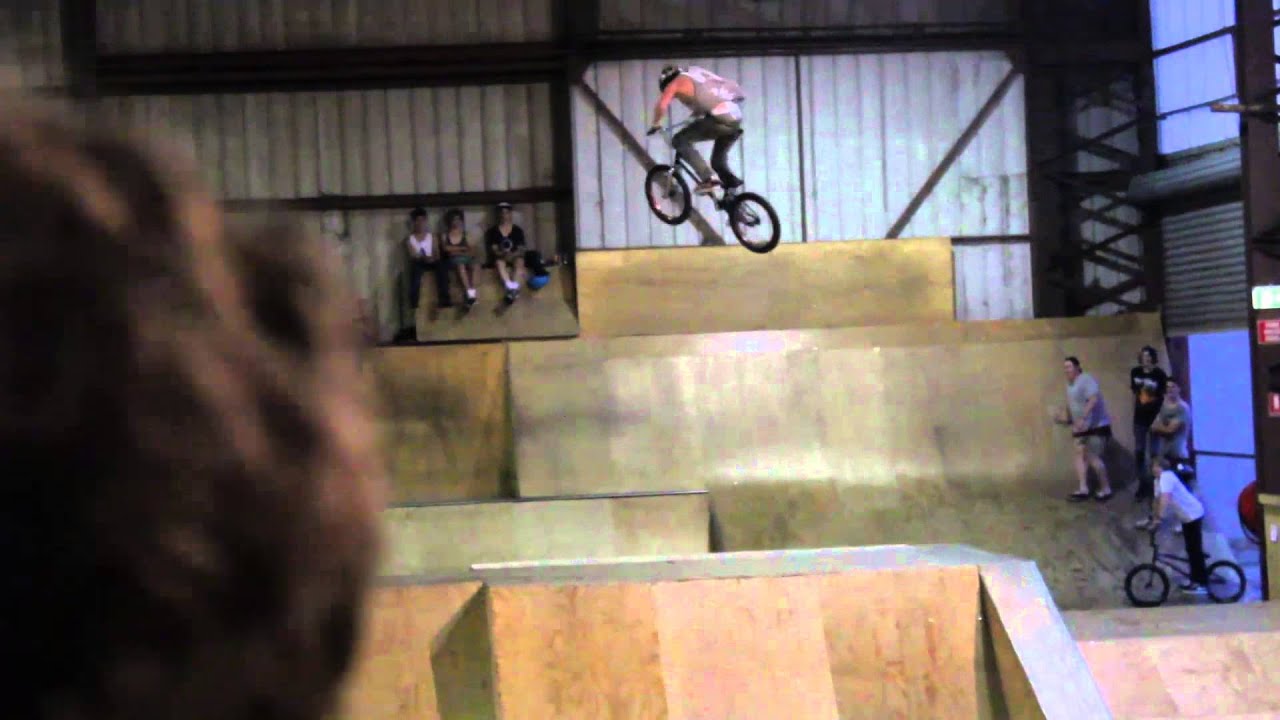 Ash Murphy End of 2012 Flow Ride - YouTube
