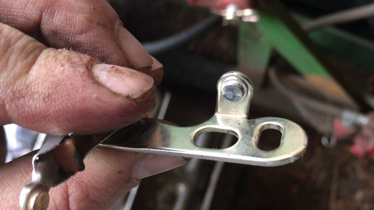 John Deere MC Replacing Points - YouTube