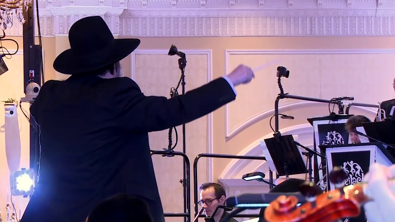 Lo Beruach/ Avrum Chaim Green/ Shira Choir - YouTube
