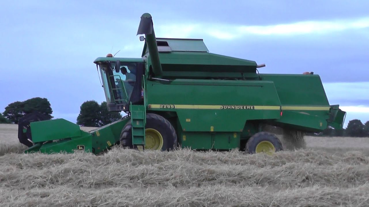 Harvest 2014 John Deere 2264 Combine Harvester - YouTube