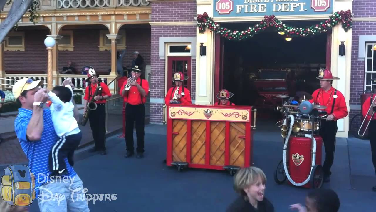 Disneyland Fire Department - YouTube