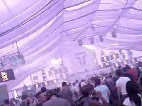 SOS live at Global Gathering 2007