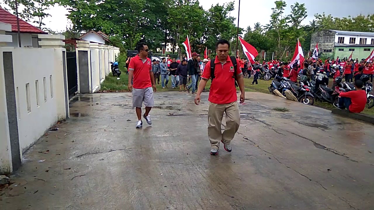 Leader paserbumi john hendrix - YouTube