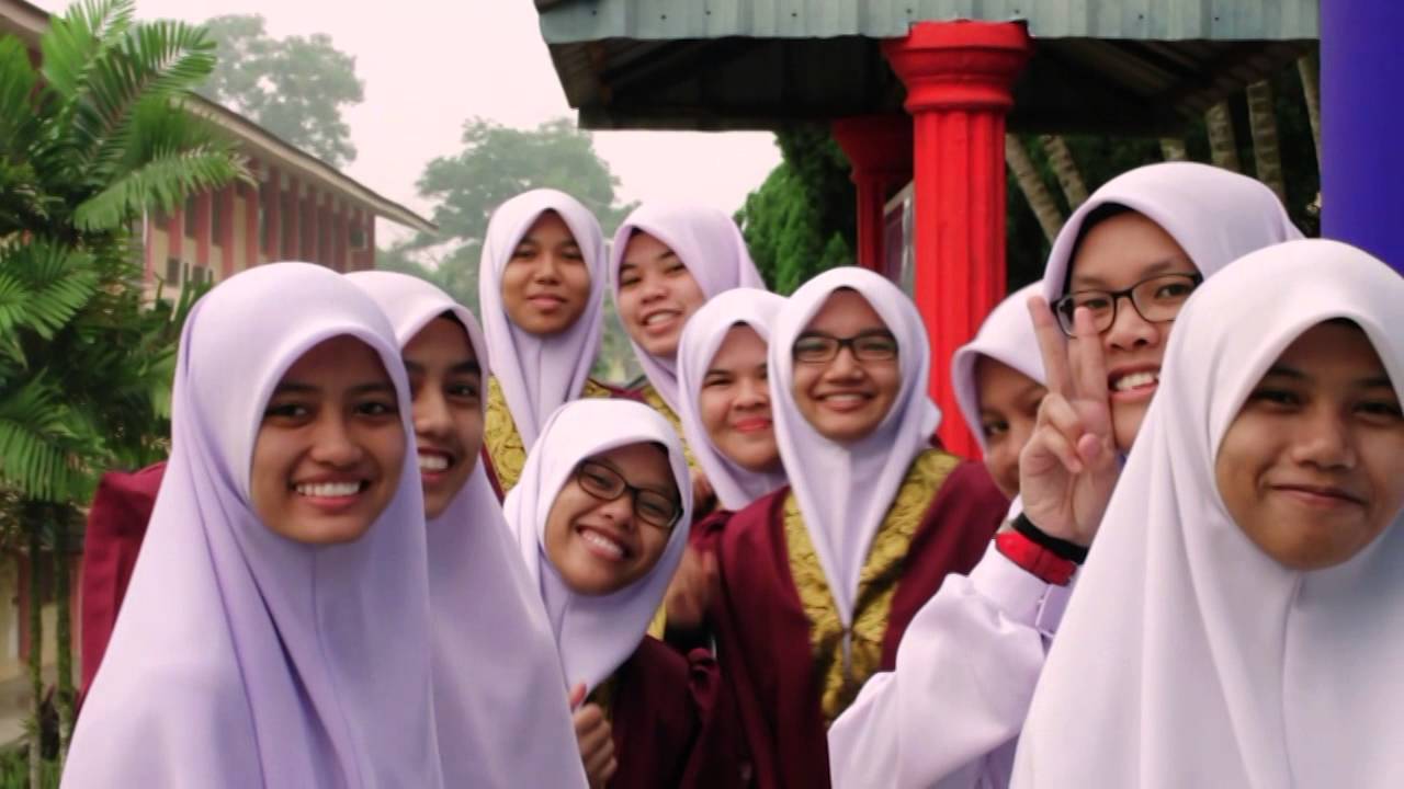 MAJLIS GRADUASI KE-2 SMKA SEGAMAT 2015 - YouTube