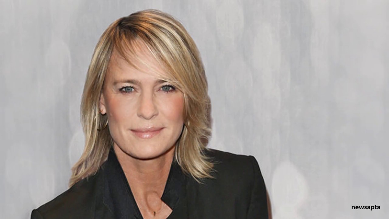 BIOGRAPHY OF ROBIN WRIGHT - YouTube