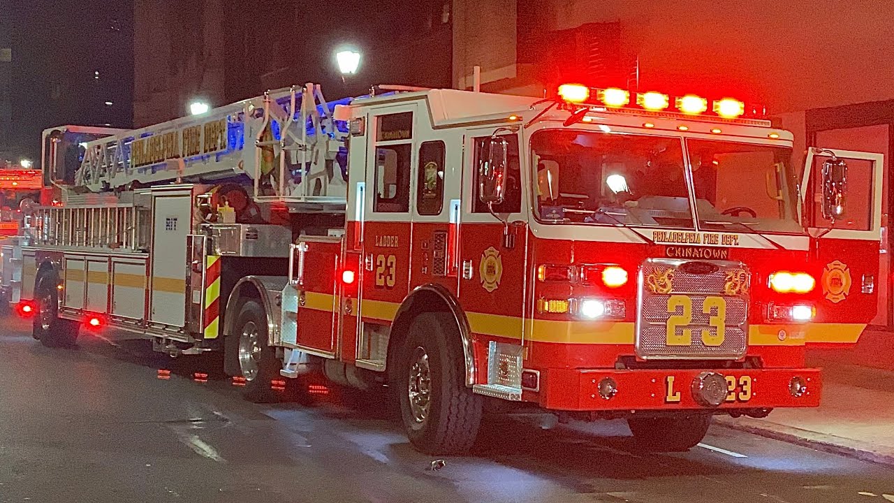 PHILADELPHIA FIRE DEPARTMENT TILLER LADDER 23 RESPONDING - YouTube