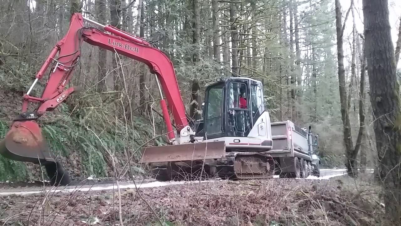 Excavator To The Rescue- Link Belt 80x Saves The Day - YouTube