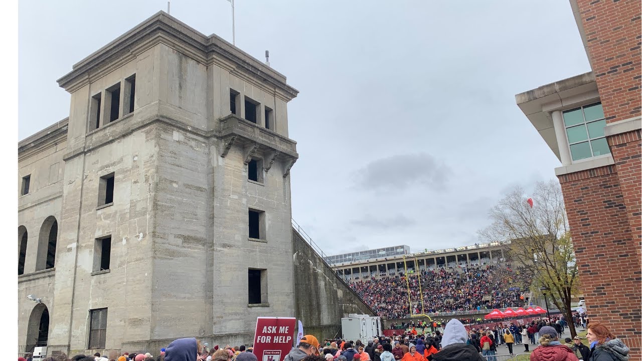 Harvard-Yale Game: The frenzied enthusiasm before kickoff! - YouTube