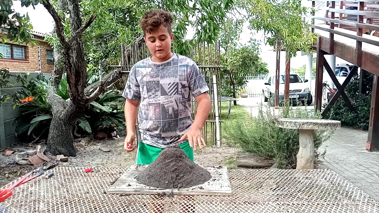Coke and mentos volcano - YouTube