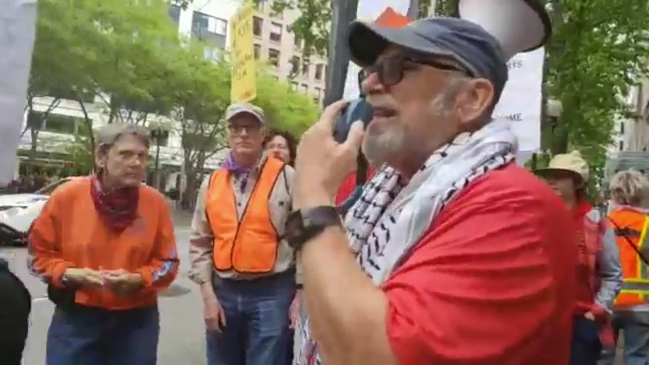 Antifa SJW's getting triggered by Arab Andy IRL trolling. - YouTube