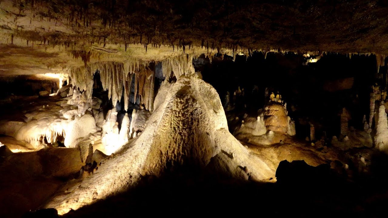 FANTASTIC CAVERNS in Springfield Missouri USA - YouTube