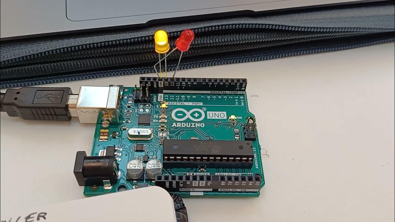 Arduino Blink 2 LEDs - YouTube
