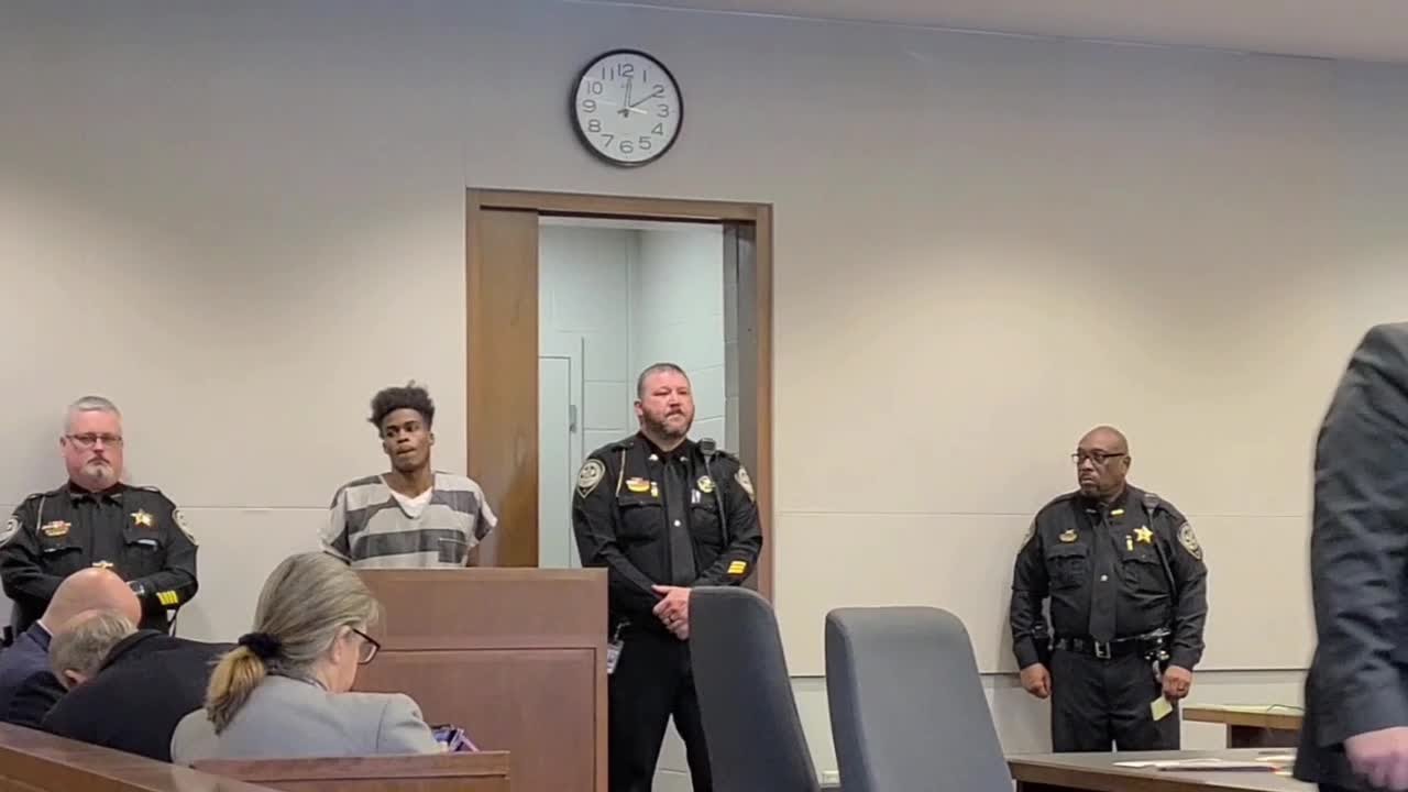 Toland Huff Jr. makes court appearance - YouTube