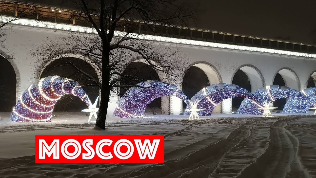 Moscow in the snow, evening walk Christmas lights December 17, 2022 ...