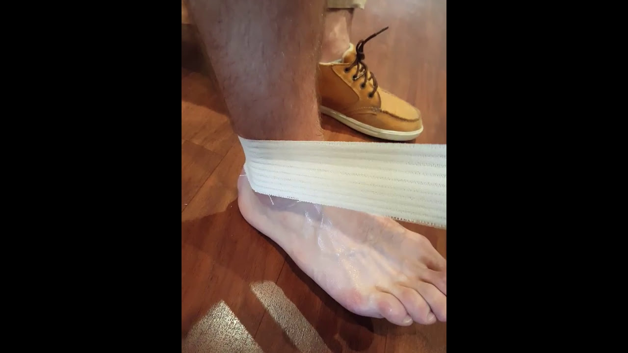 Strapping rapide entorse de cheville en trail - YouTube