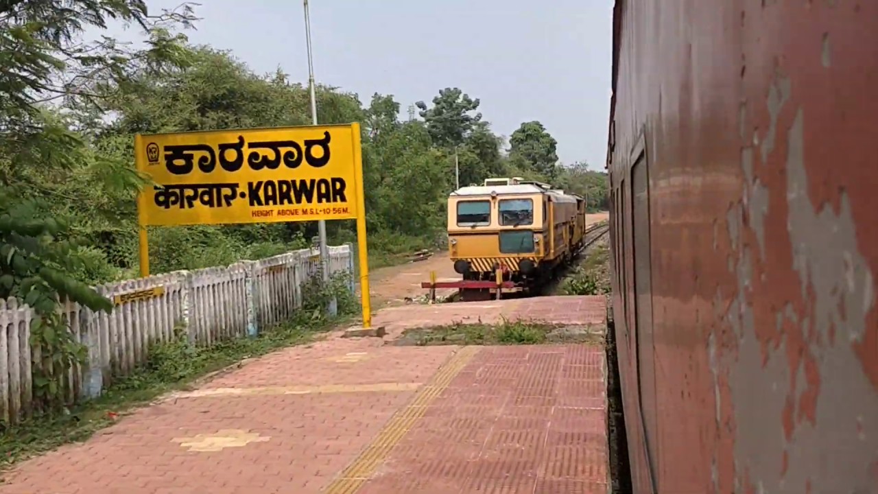 Karwar Station Skip : 12224 Ernakulam - Mumbai LTT Duronto Express ...