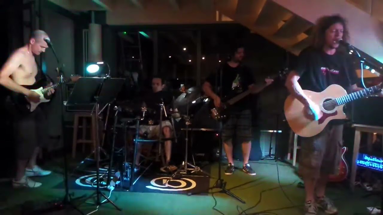 wonderwall - Back in rock - BMB - YouTube