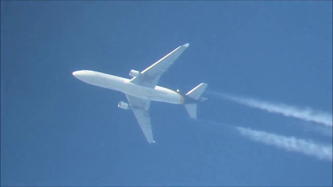 New Contrail video HD Canon Sx60 Emirates KLM UPS EL AL - YouTube