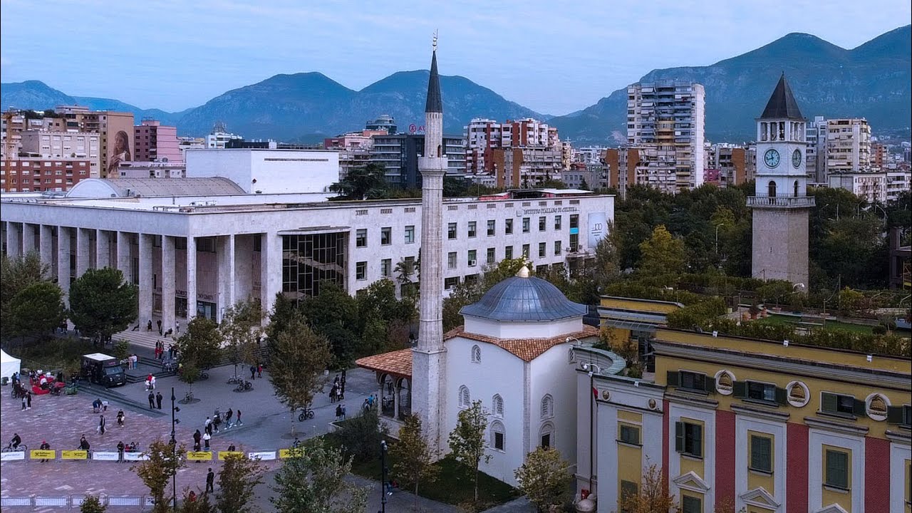 4k Tirana 🇦🇱 - Qëndra e Tiranës, Liqeni Artificial, Parku i Dajtit dhe ...