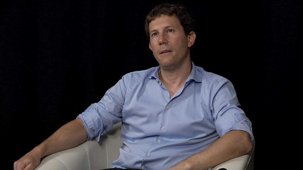 Emmanuel Droit - 24 heures de la vie en RDA - YouTube