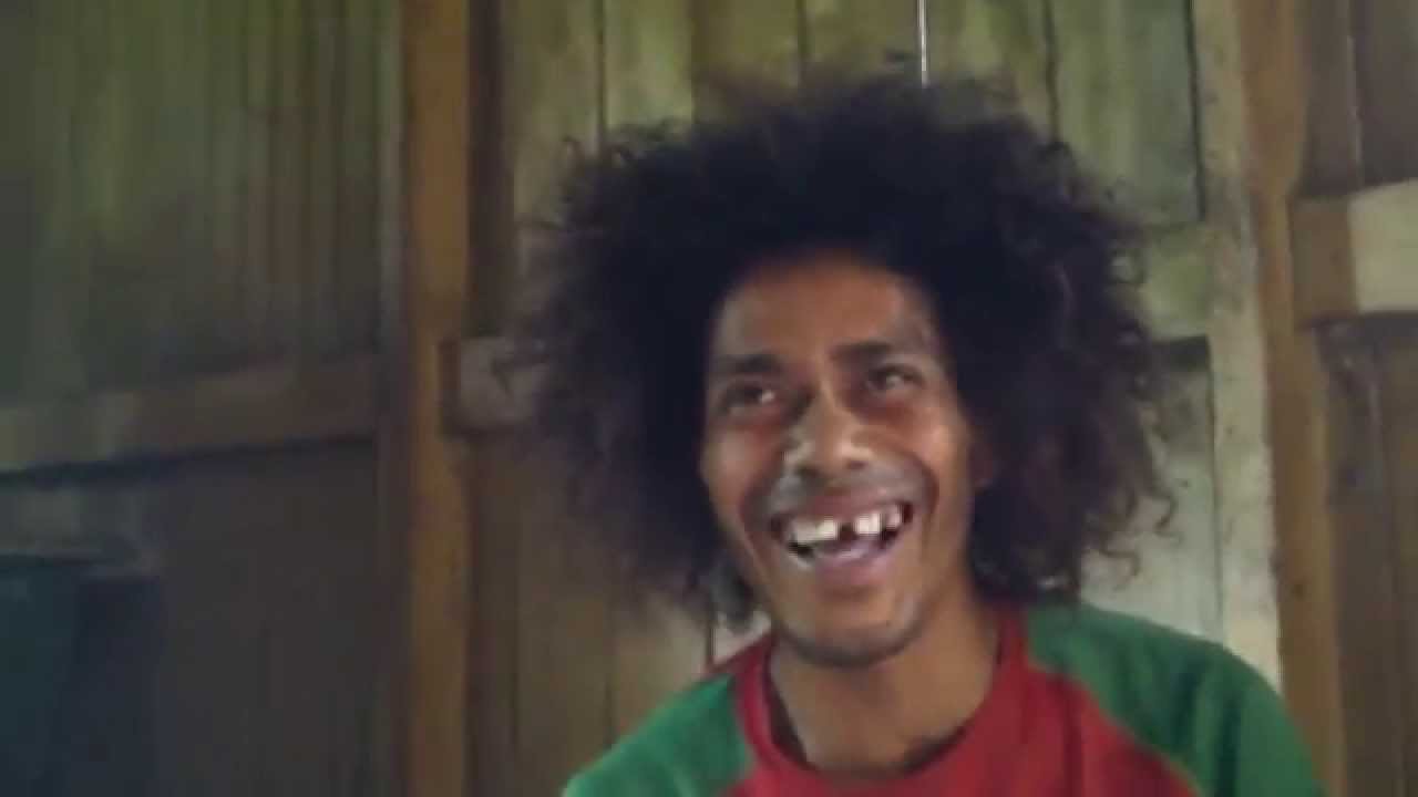 Fijian laughing - Naigavitina, Kadavu - YouTube