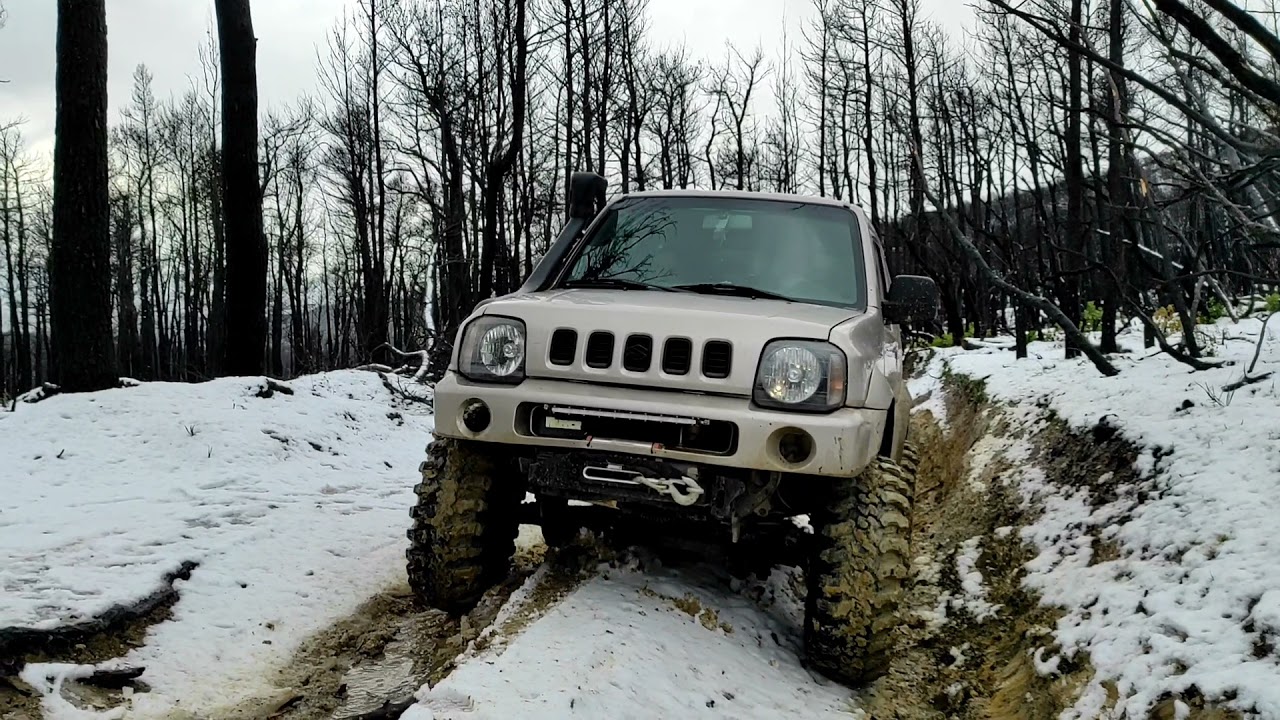 Suzuki Jimny first snow of the season - YouTube