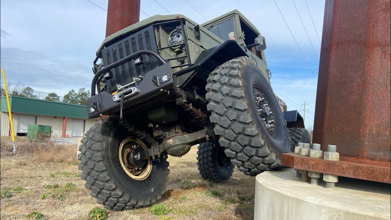 War Turtle Playing on an obstacle course - YouTube