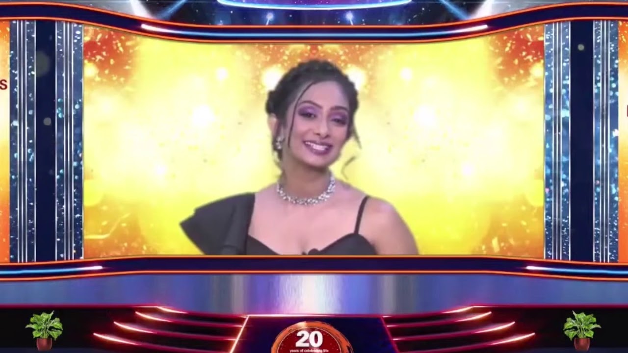 Anchor Zinia Fernandes Presents a Virtual Event for ICICI Prudential ...