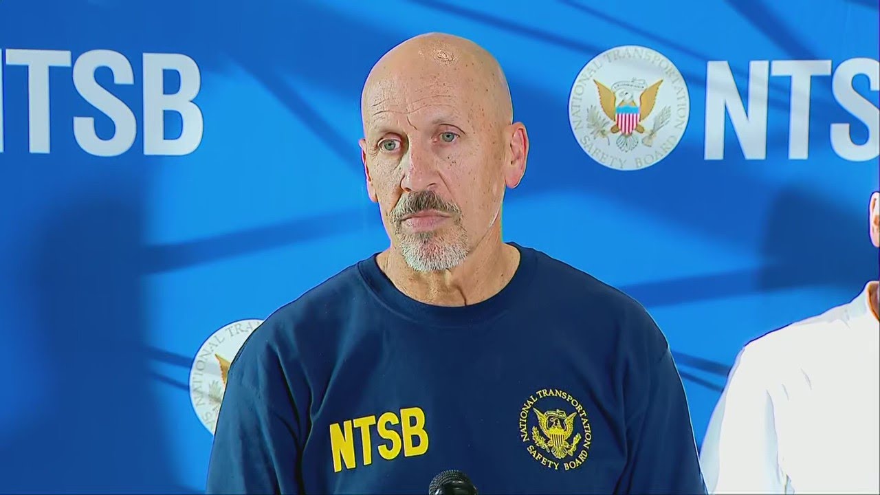 NTSB press conference on plane collision in Dallas - YouTube