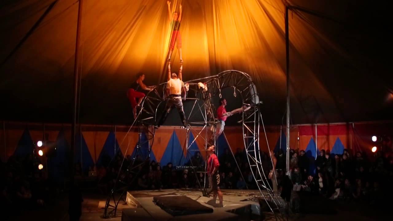 Video Corto Circo, el arte en movimiento en M100 - YouTube