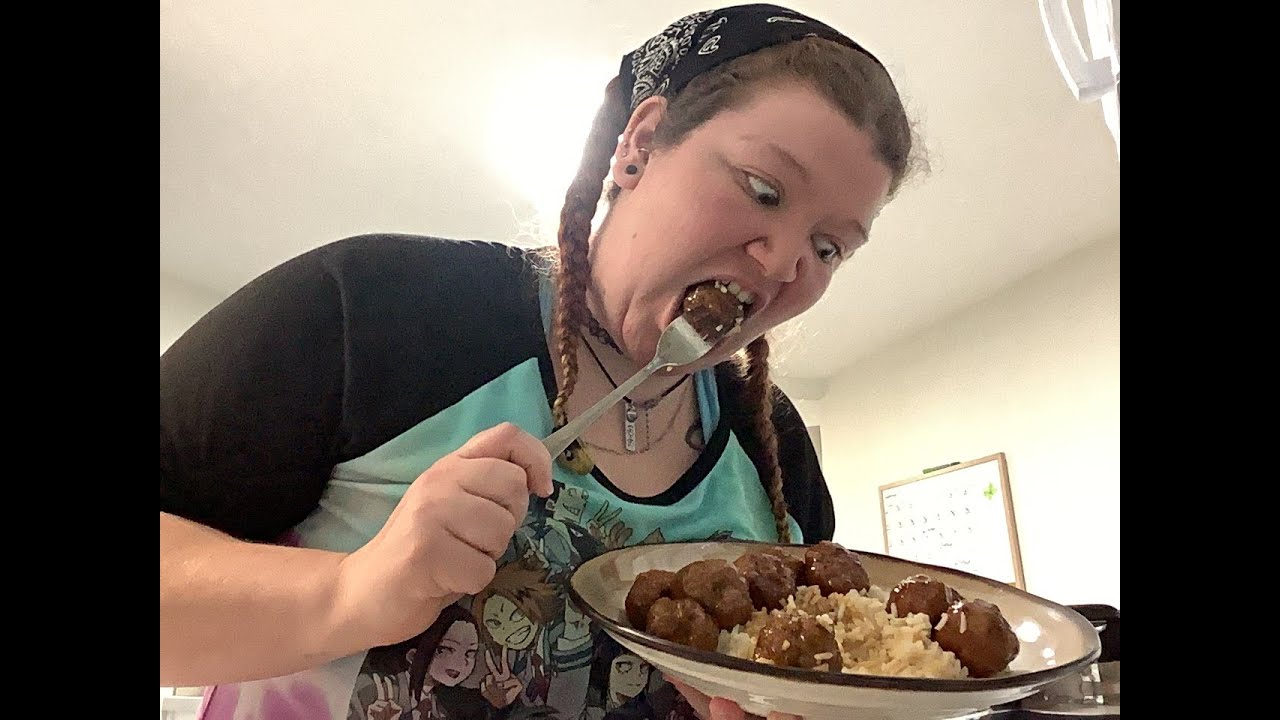 Cooking With Pyro | Furry Makes Sticky Asian Style Meatballs - YouTube