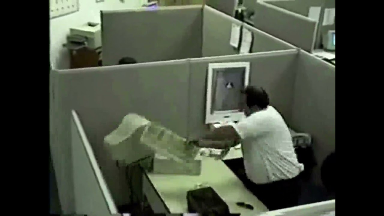 Man destroys computer (10 Hours) - YouTube