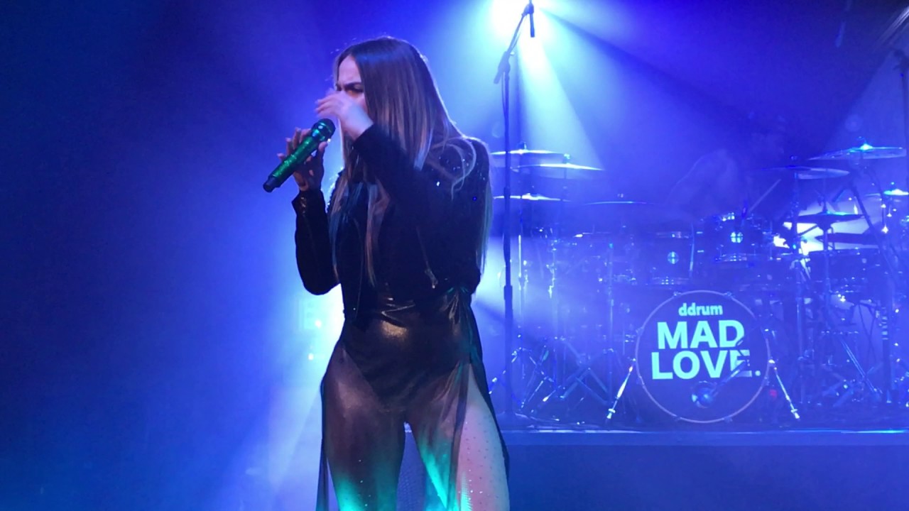 JoJo - Leave (Get Out) (Live at The Plaza Live) [Orlando/FL] - YouTube