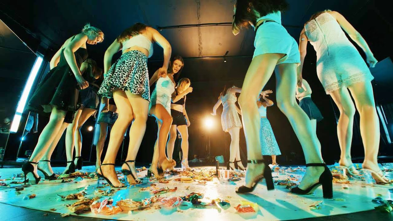 Ladies Dancing on Sweets | FOOD CRUSH CLUB ep.1 by SpecialVideos - YouTube