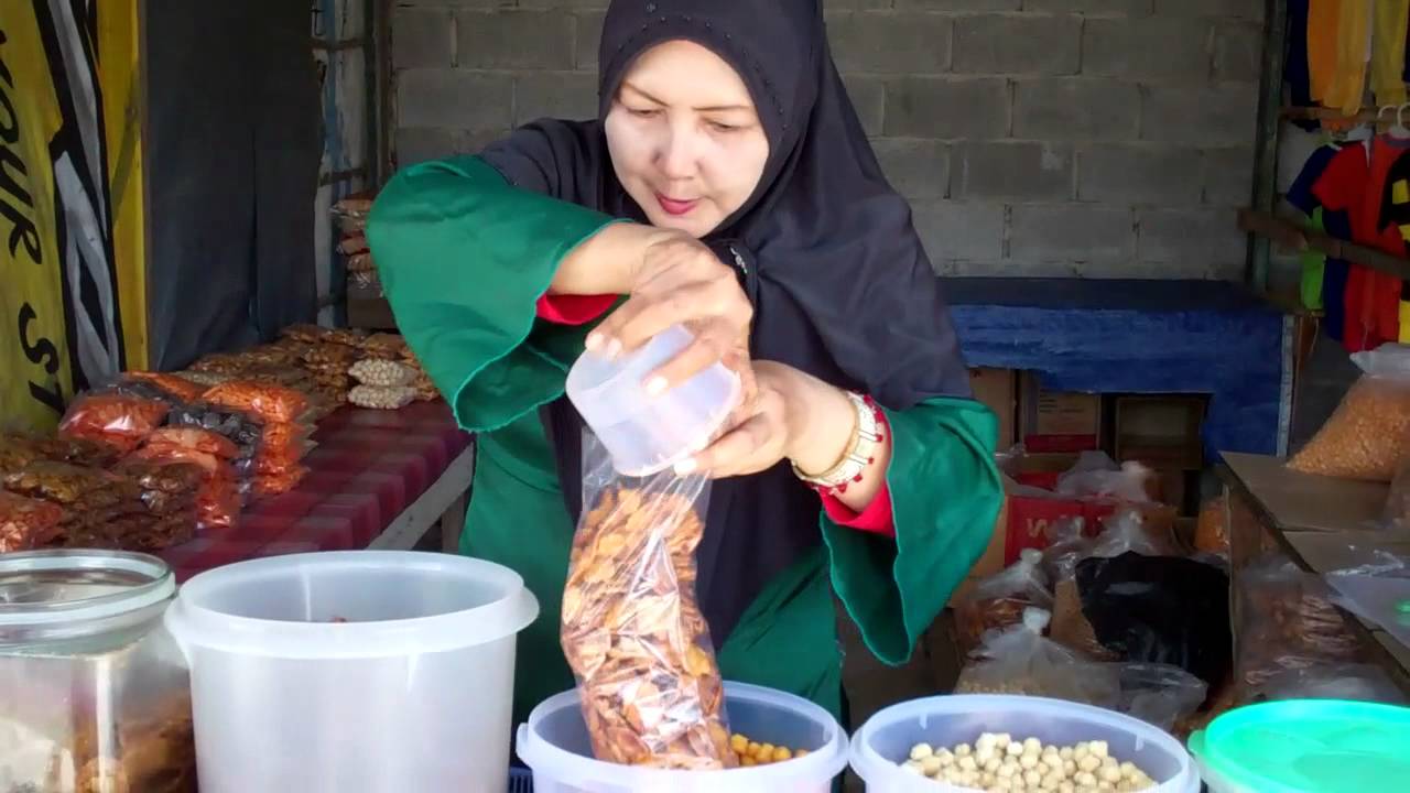 The Serikin Market, Kuching Sarawak - YouTube
