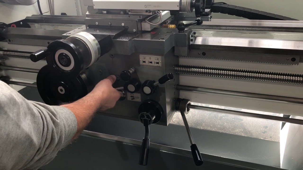 Teilüberholte L + Z - Drehmaschine Weiler Commodor - YouTube