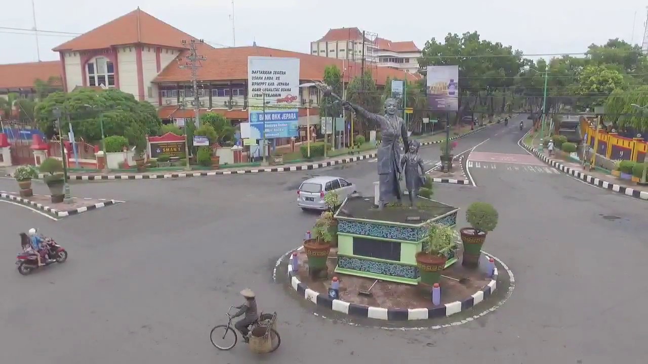 PATUNG RA. KARTINI ikon kota Jepara Jawa Tengah - YouTube