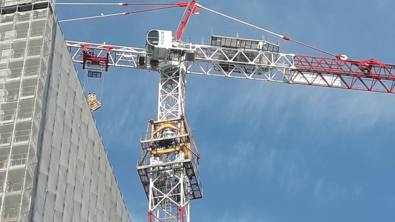 MILANO, LA GRU A TORRE PIÙ GRANDE E POTENTE DI MILANO . POTAIN K5/50 ...