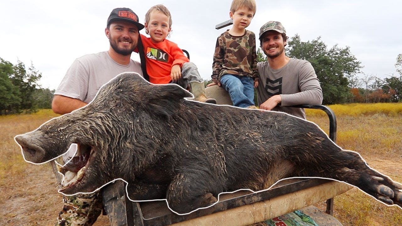 Taking Our 4 Year Old Boys To Hunt GIANT HOGS {Catch Clean Cook} - YouTube