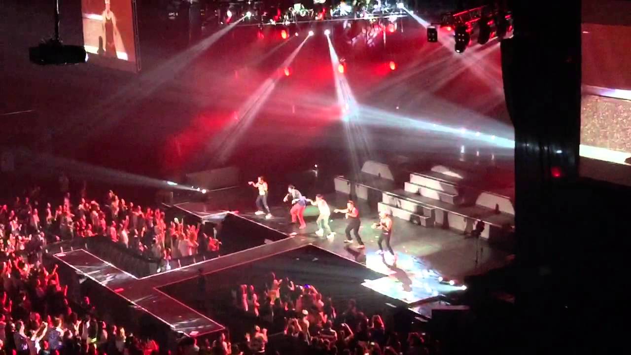 BSB live in BKK 2015 💝 Everybody Backstreet's Back - YouTube