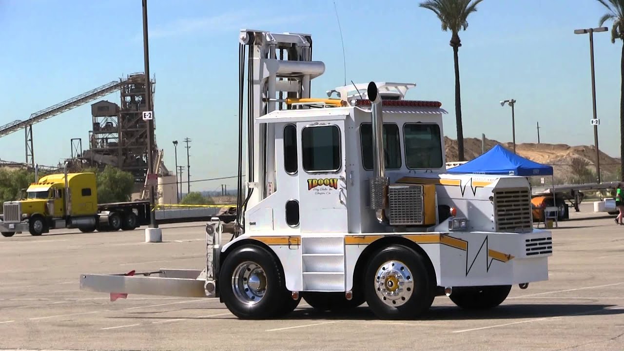 R. Owens Transport Peterbilt 389 And Manteca Hay Squeeze At TFK 2014 ...
