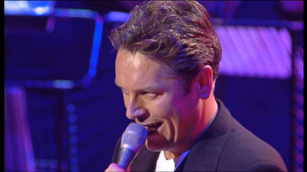 Brian Conley sings BACHRACH IN ALBERT - YouTube