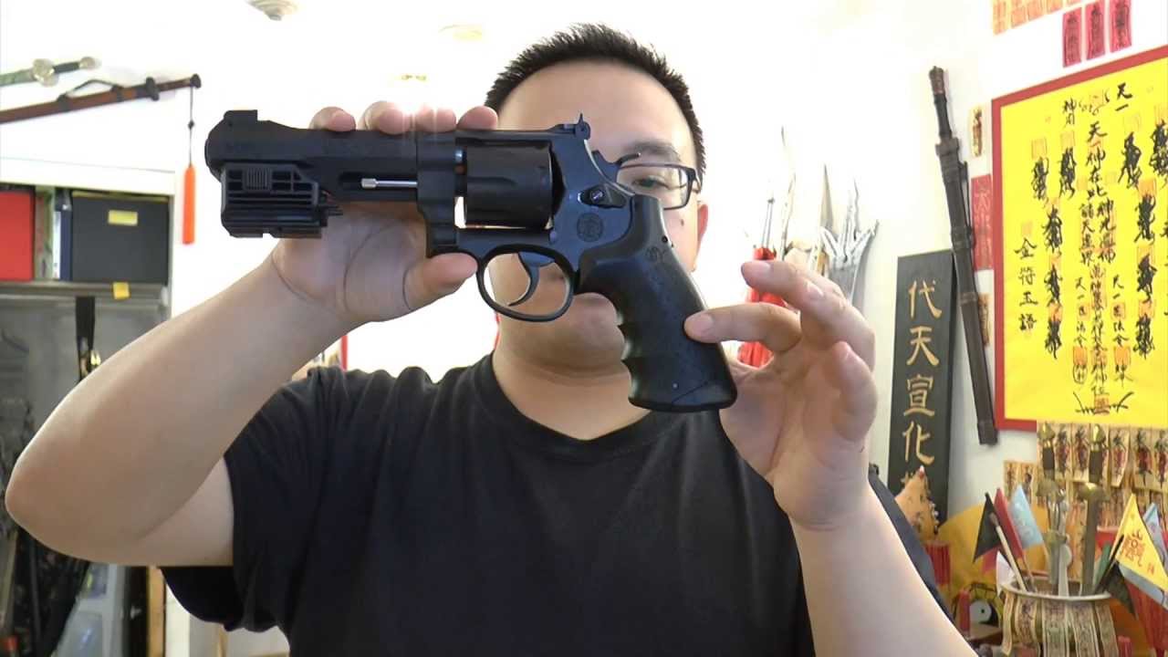 Smith and Wesson M&P R8 Co2 4.5mm Revolver - Shooting and Power Test ...