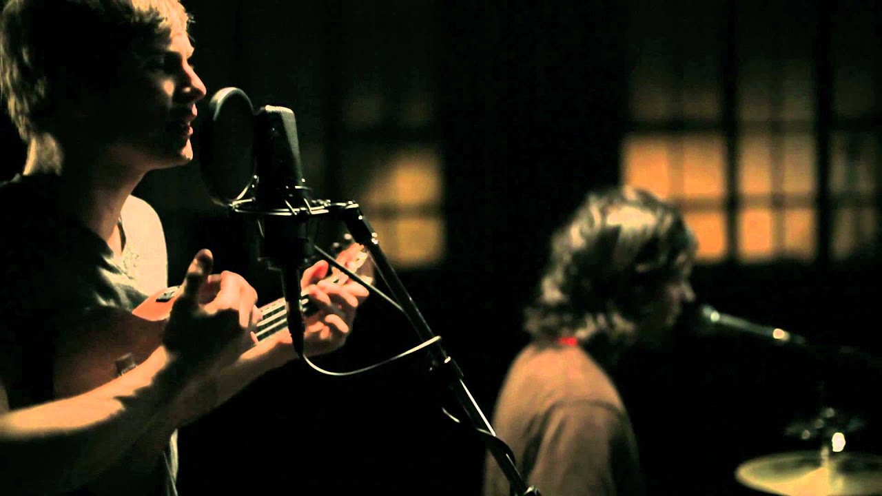 Justin Dubé - Broken (acoustic) - YouTube