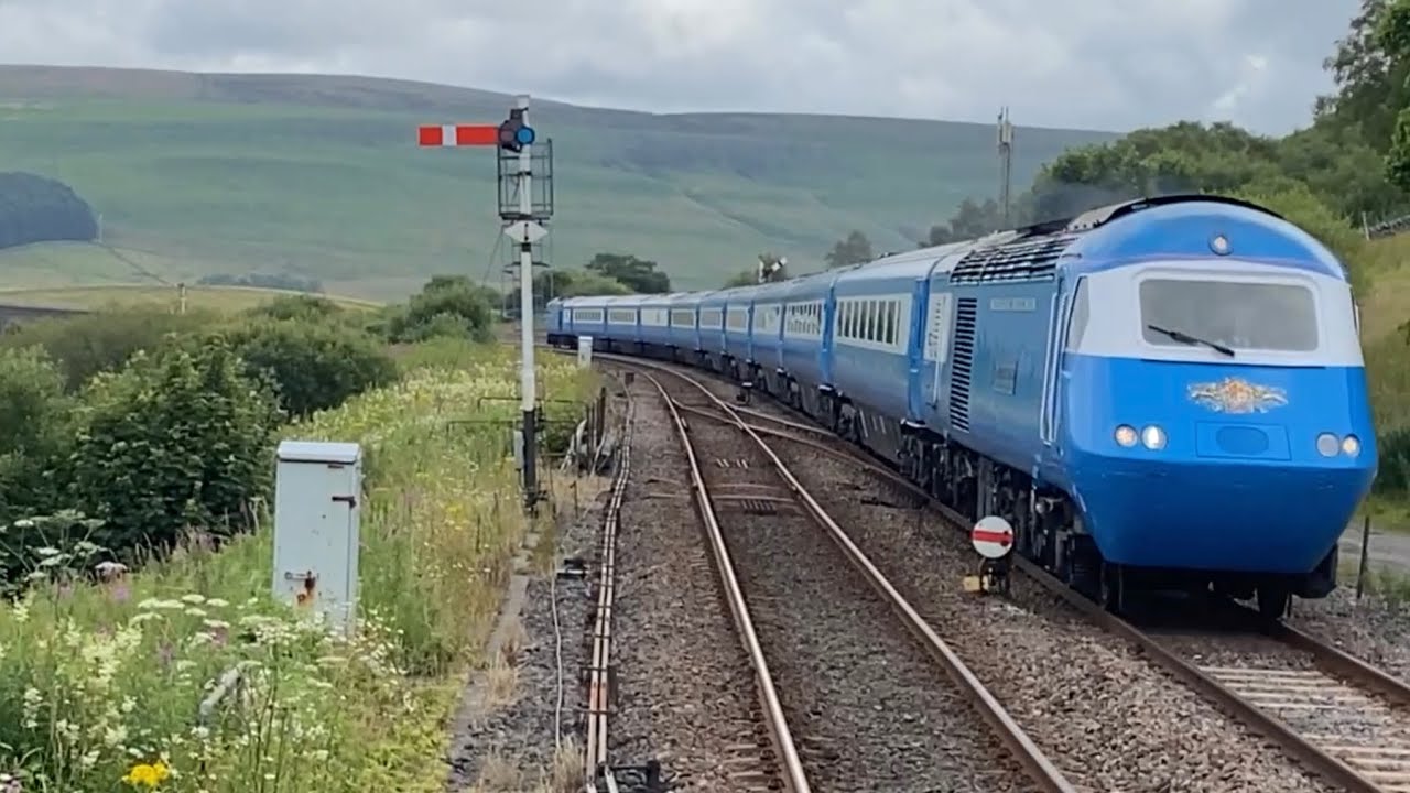 Midland Pullman Class 43048 - 43049 seen passing thought garsdale - YouTube