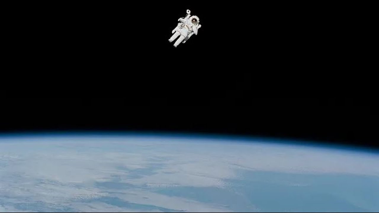 My irrational fear of space and black holes - YouTube