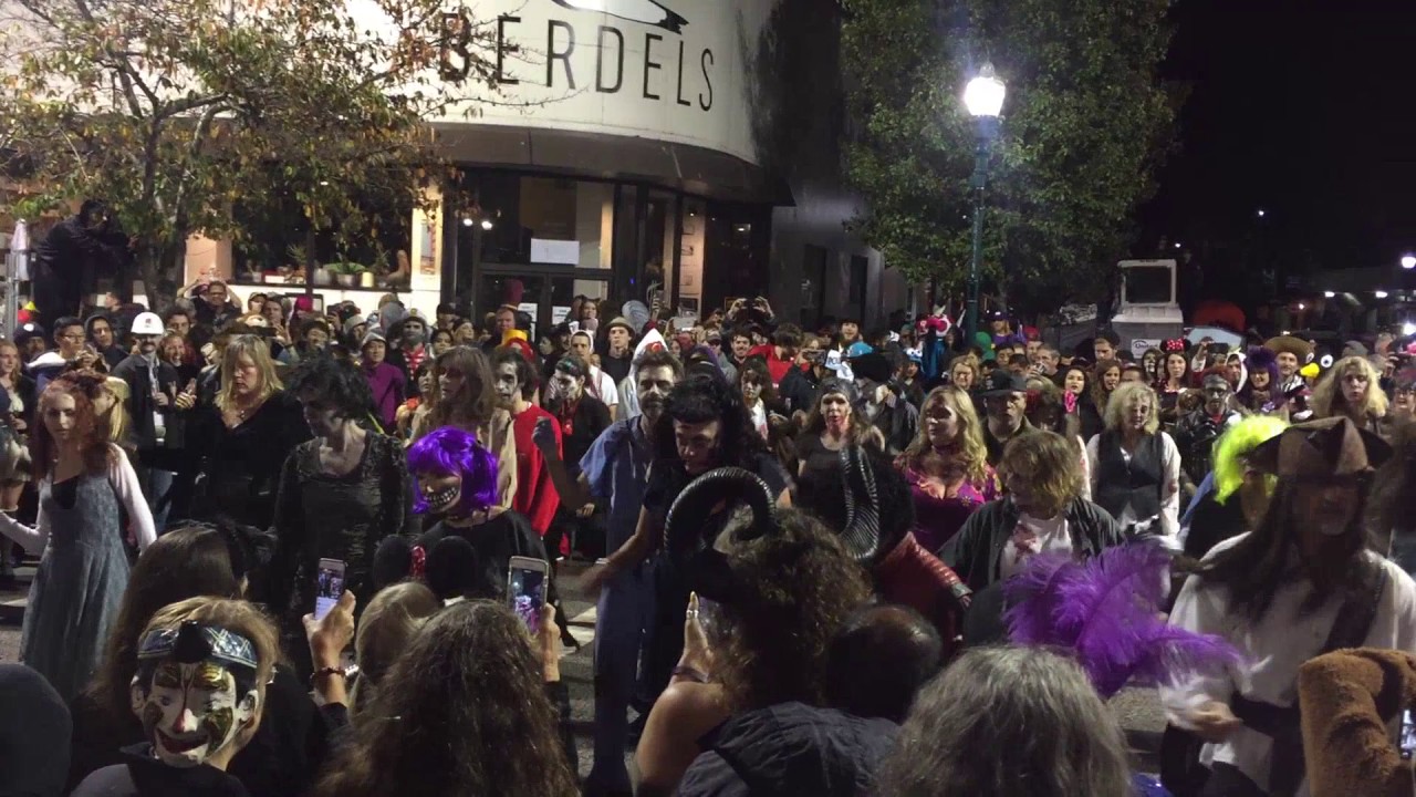 Thriller Dance / Zombie Flash Mob - Halloween 10/31/16 - Santa Cruz, CA ...