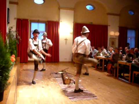 DIE DORFER HOLZHACKER-BUAM - YouTube